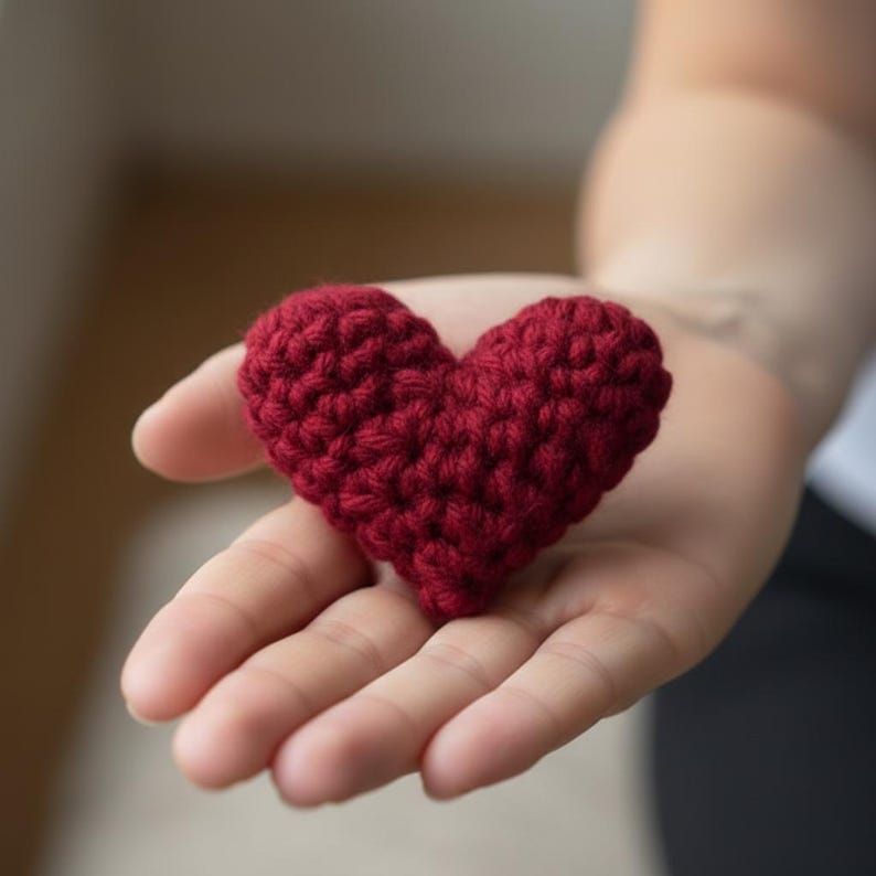 Crochet Heart Plush Pattern – Amigurumi Toy, Valentine's Gift (PDF) - Etsy