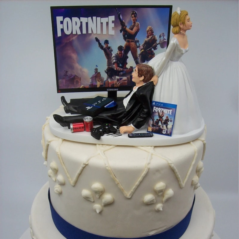 Video Game Wedding Cake Topper - Etsy