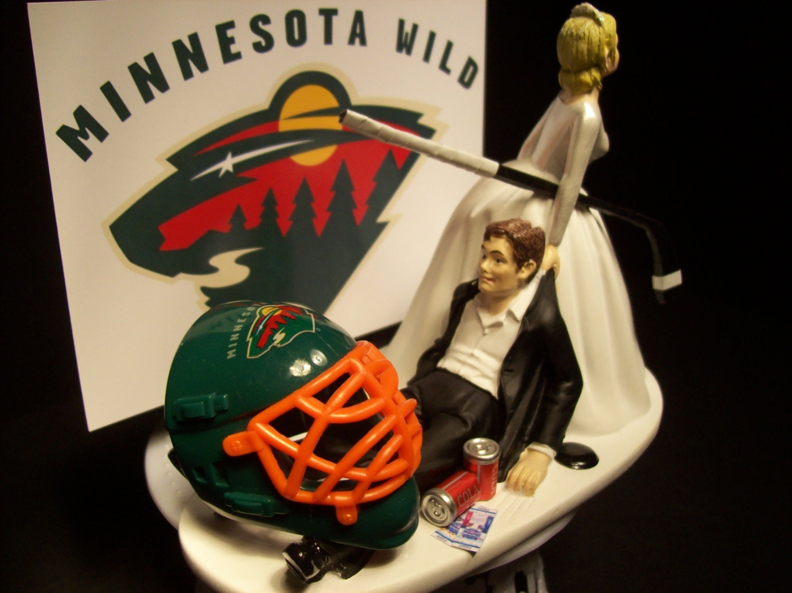 Hockey Sports Team MINNESOTA WILD Bride and Groom Wedding Cake - Etsy
