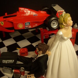 AUTO Mechanic F1 Red Formula 1 Race Car W/ Car Lift Bride and Groom ...