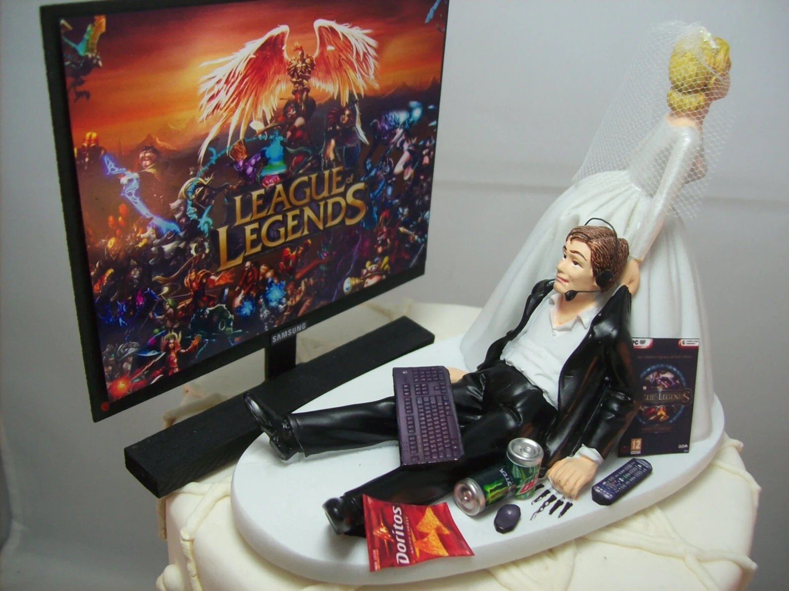 GAMER Funny Wedding Cake Topper LOL Video Game Gaming Junkie Addict ...
