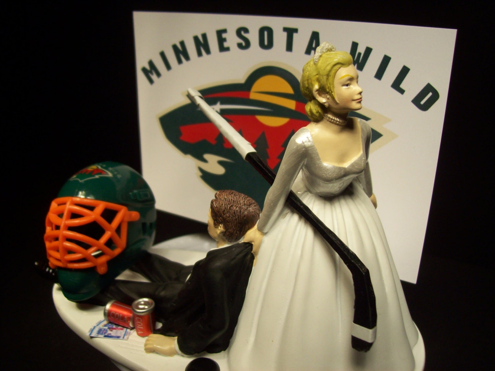 Hockey Sports Team MINNESOTA WILD Bride and Groom Wedding Cake - Etsy