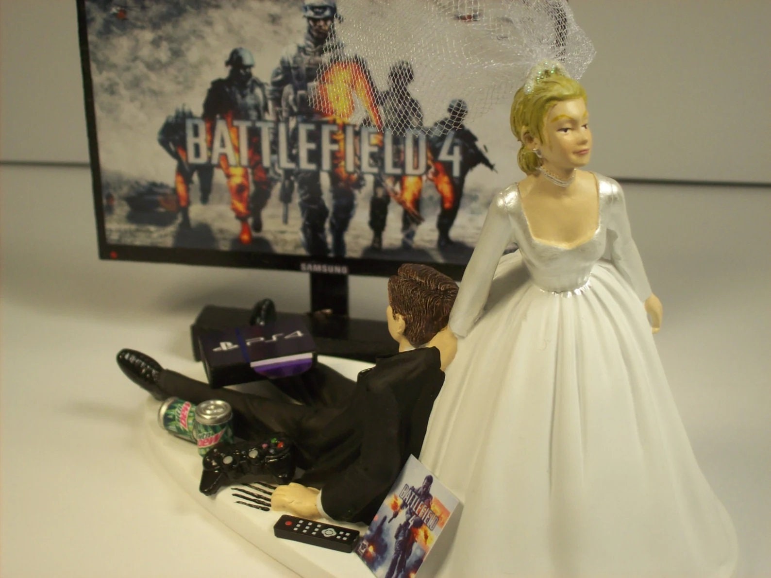 GAMER Funny Wedding Cake Topper Video Game Gaming Addict Charming ...