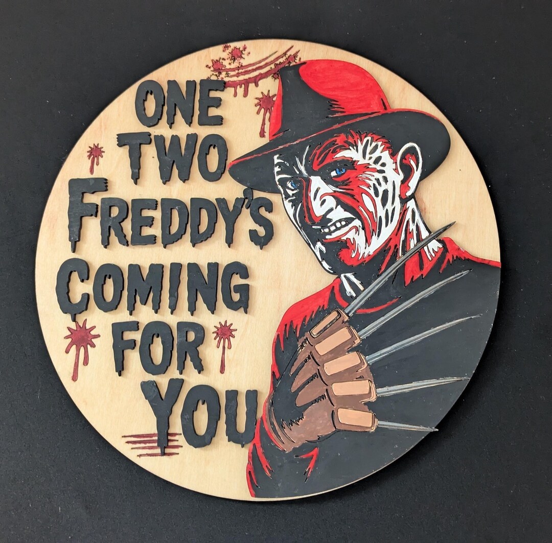 Horror Movie Inspired Wooden Round Signs | Halloween Wall Décor ...