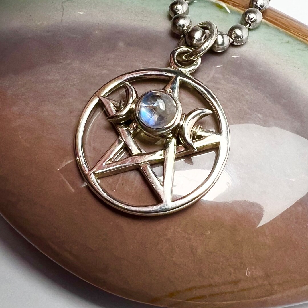 PENTACLE Silver and Moon Goddess With Rainbow Moonstone, Stainless ...