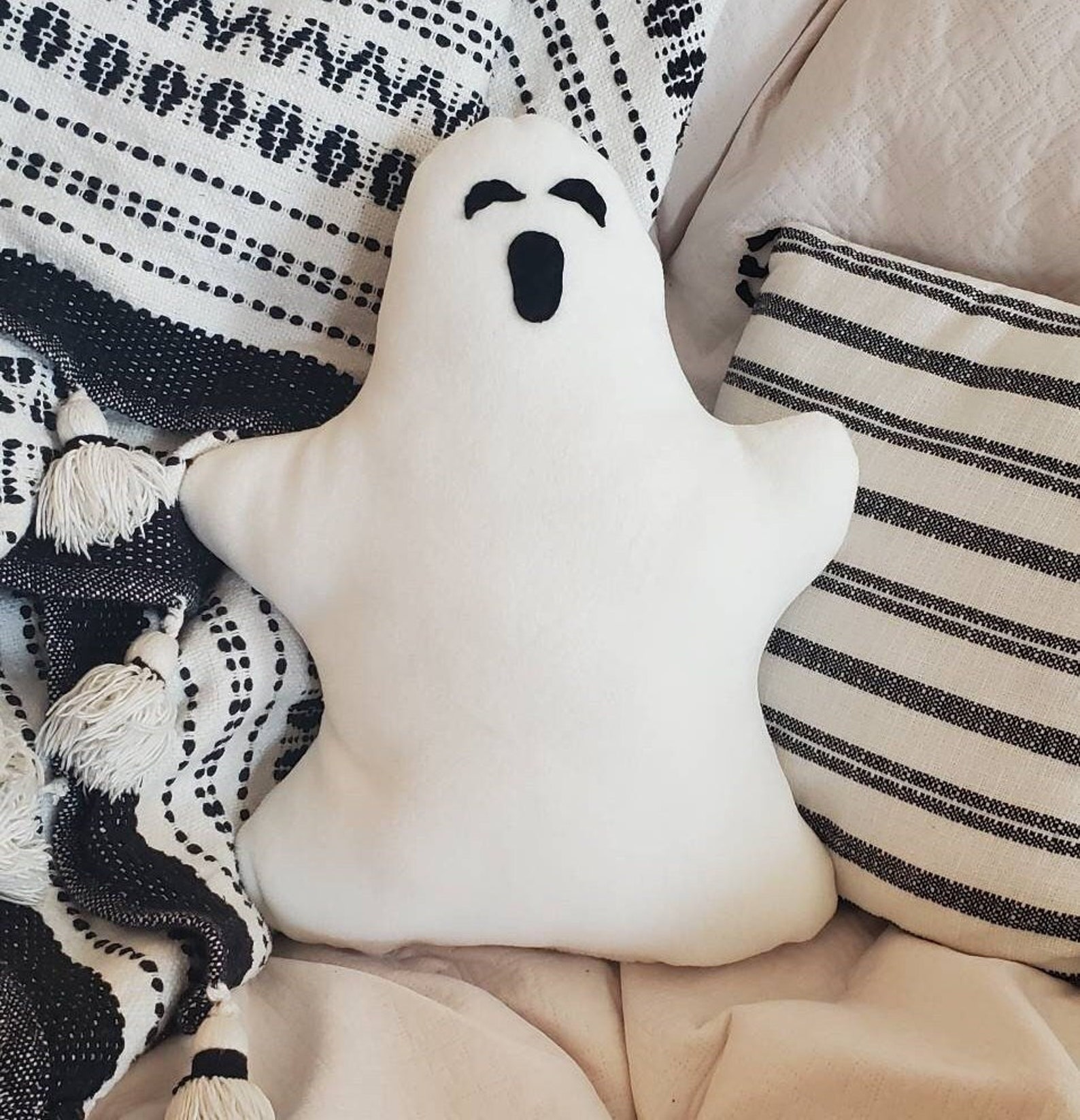 Ghost Pillow Ivory Ghost Plush Halloween Ghost Pillow - Etsy