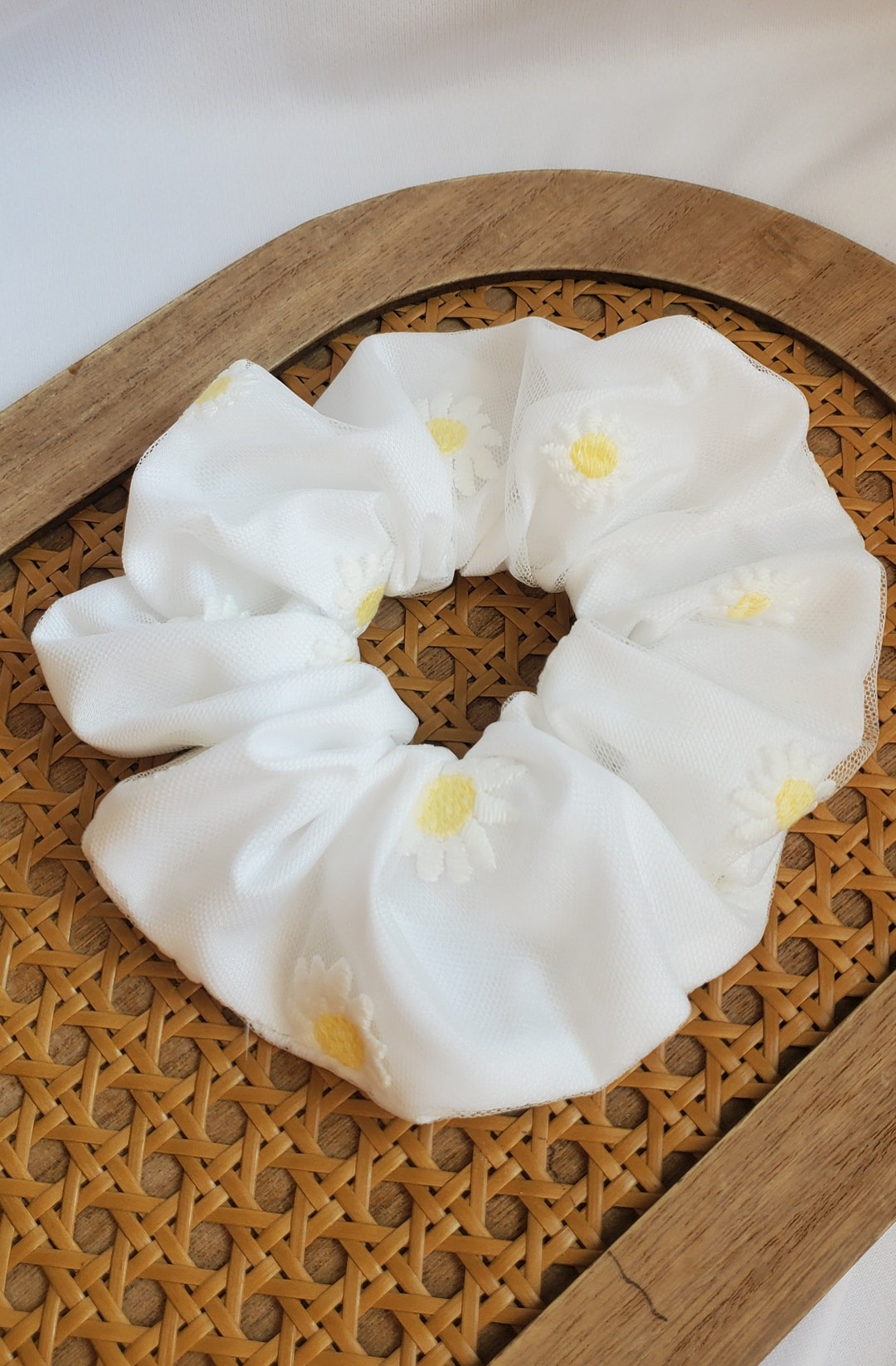 White Mesh Daisy Scrunchie, White Daisy Scrunchie, Daisy Scrunchie, Daisy Accessories, Daisy ...