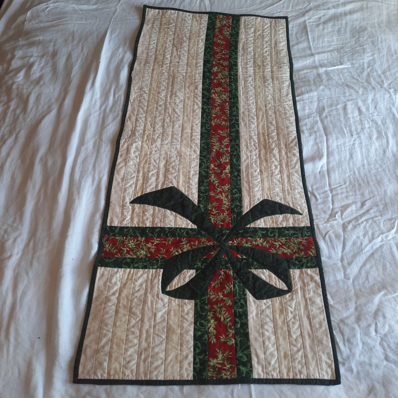 Ribbon Tree Runner Pattern - Etsy