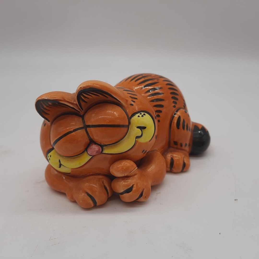 Vintage 1981 Sleeping Garfield Orange Tabby Cat Enesco Ceramic Figurine ...