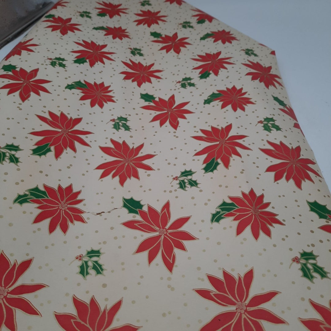 Vintage 1970s Christmas Poinsettia Holly Wrapping Paper Gift Wrap ...