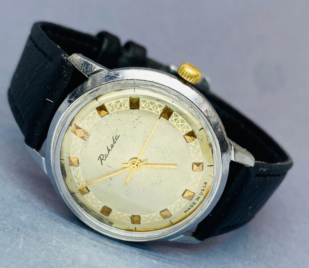 Vintage 1980 Raketa Wristwatch | Petrodvortsovy Watch Factory | 16 ...