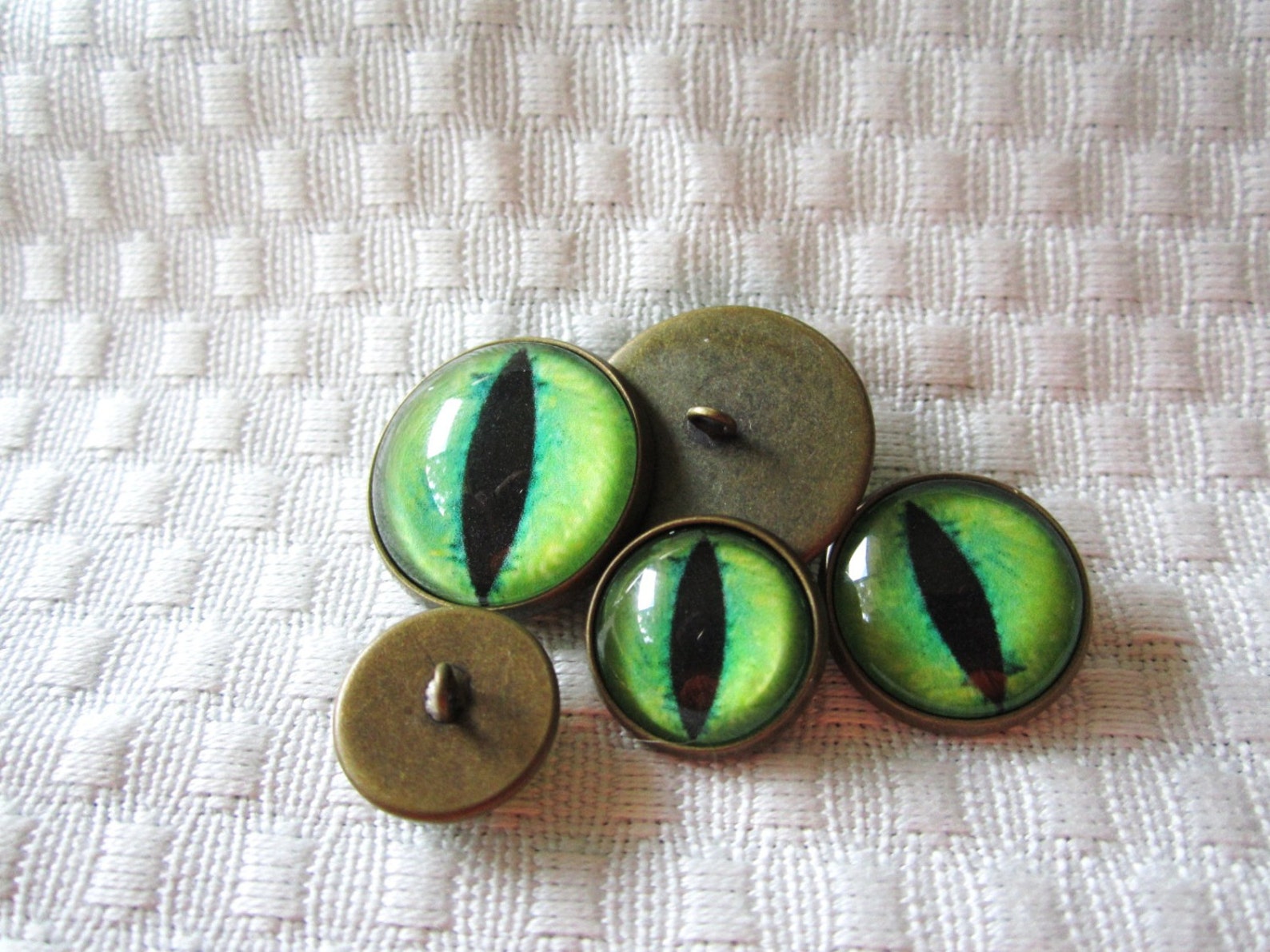 Handmade Sew-on Glass Cat Eyes: Needle Felting & Plushie Supplies - Etsy