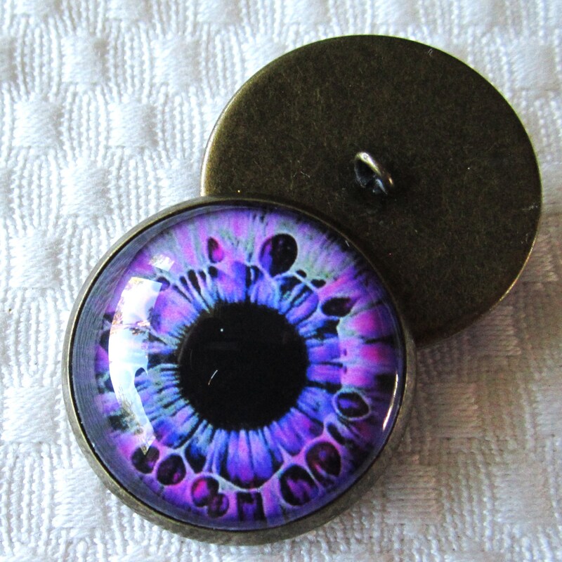 Eye Button - Etsy