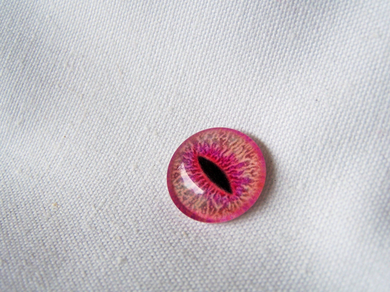 Weird Glass Eyes for Jewelry or Sculpture 18mm Cabochons - Etsy