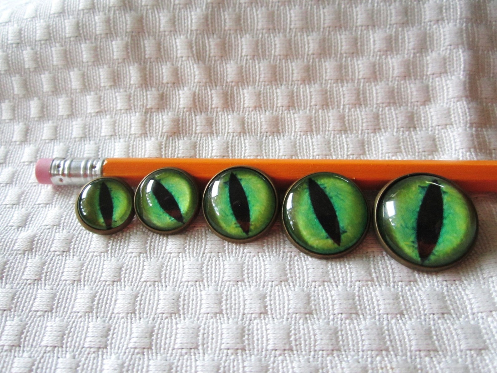 Handmade Sew-on Glass Cat Eyes: Needle Felting & Plushie Supplies - Etsy