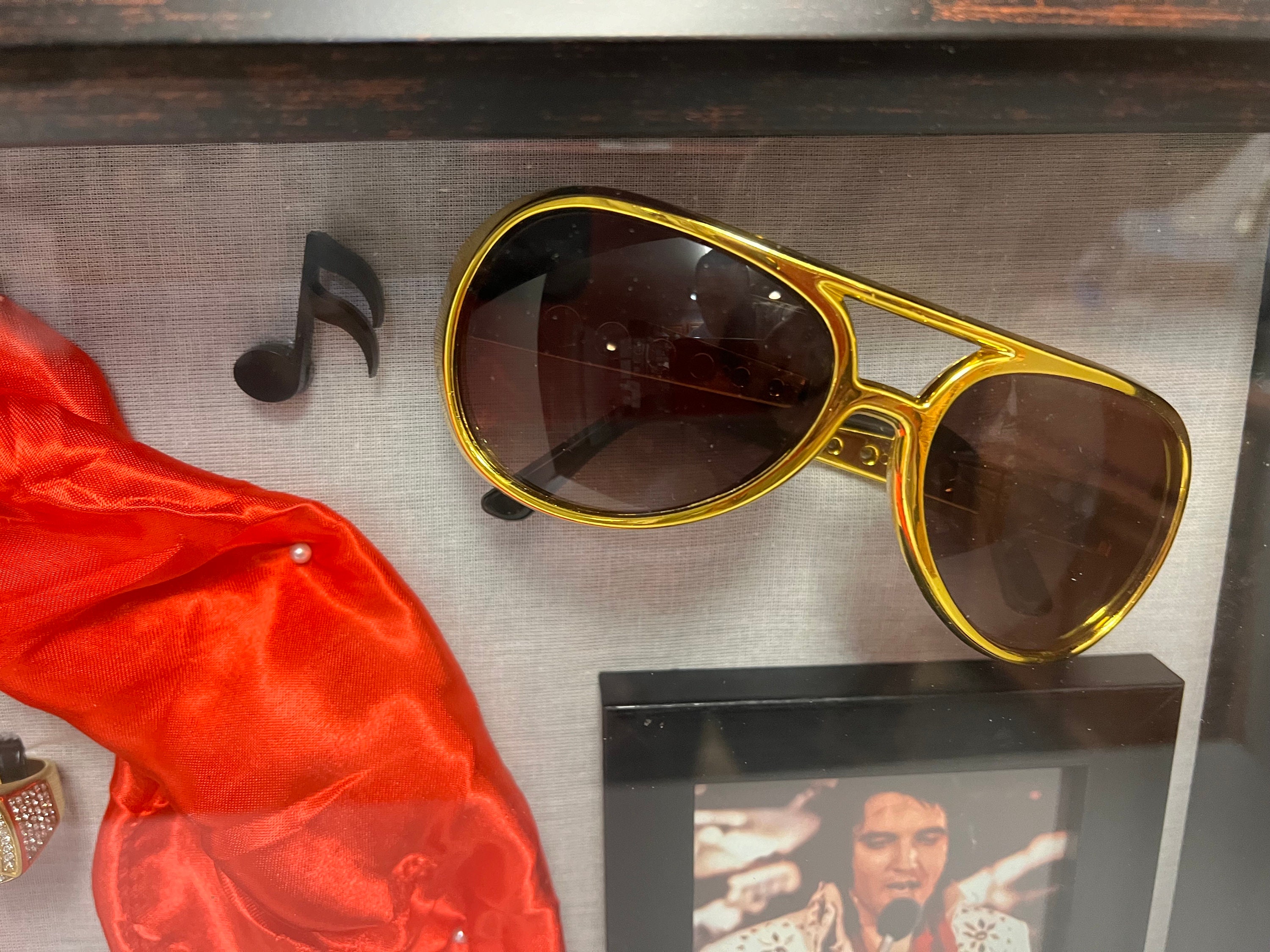 Elvis Presley the King Shadow Box Display Case - Etsy