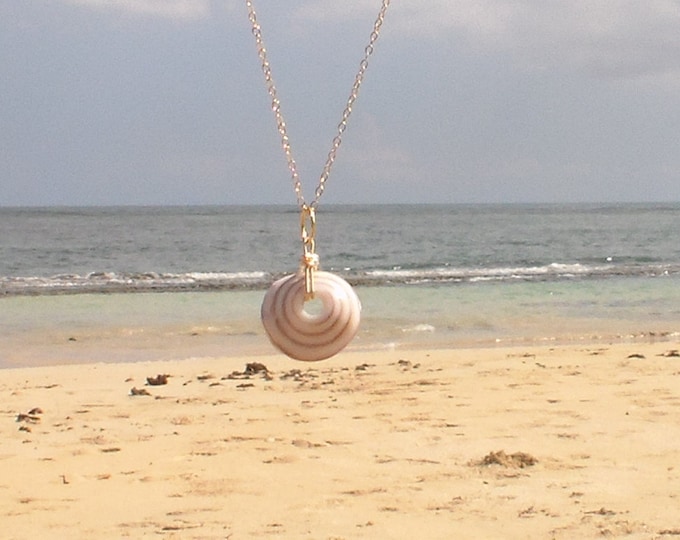 BESTSELLER Beautiful Puka Shell Necklace. - Etsy