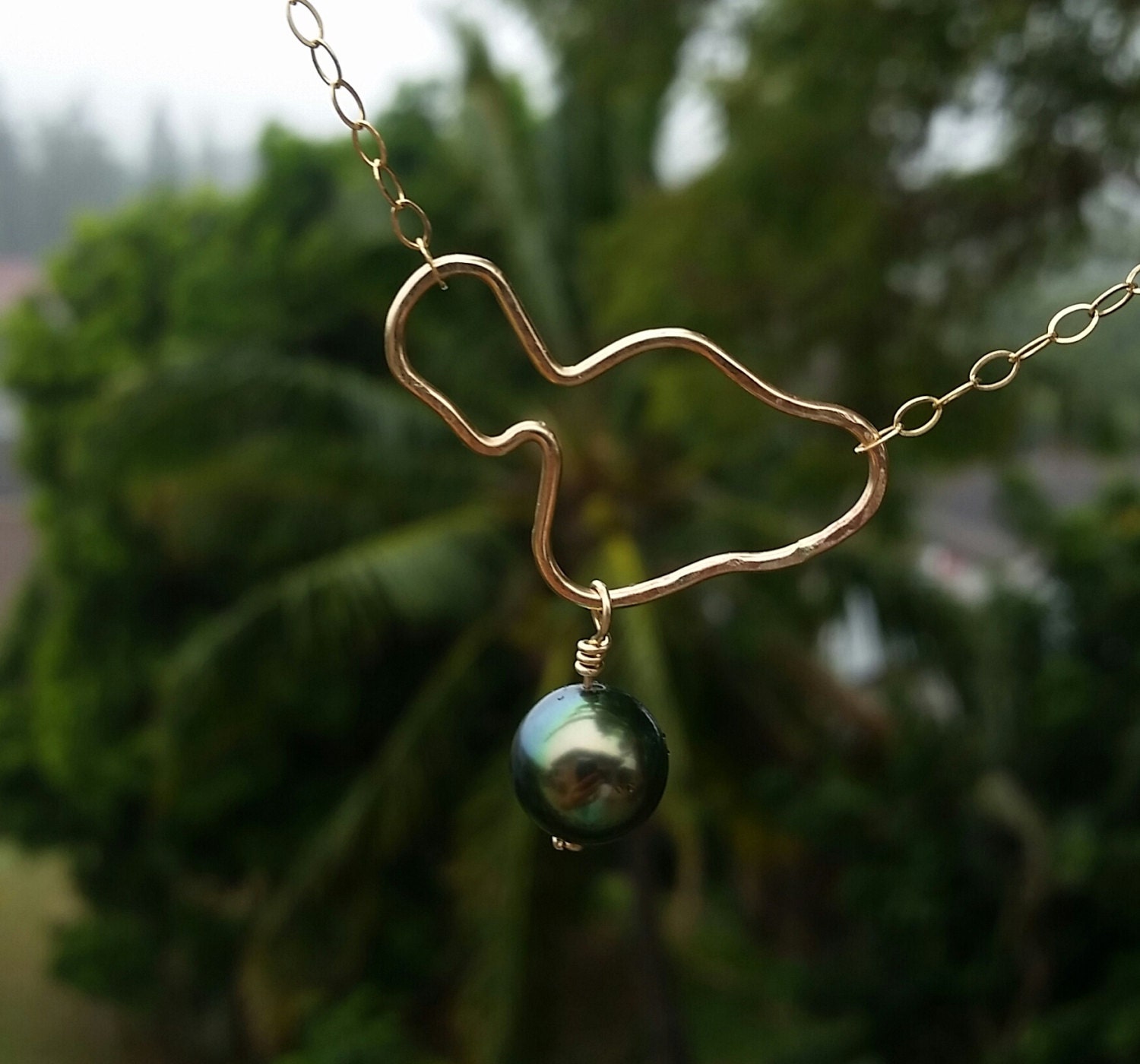 Hammered Maui Necklace With a Tahitian Pearl. - Etsy