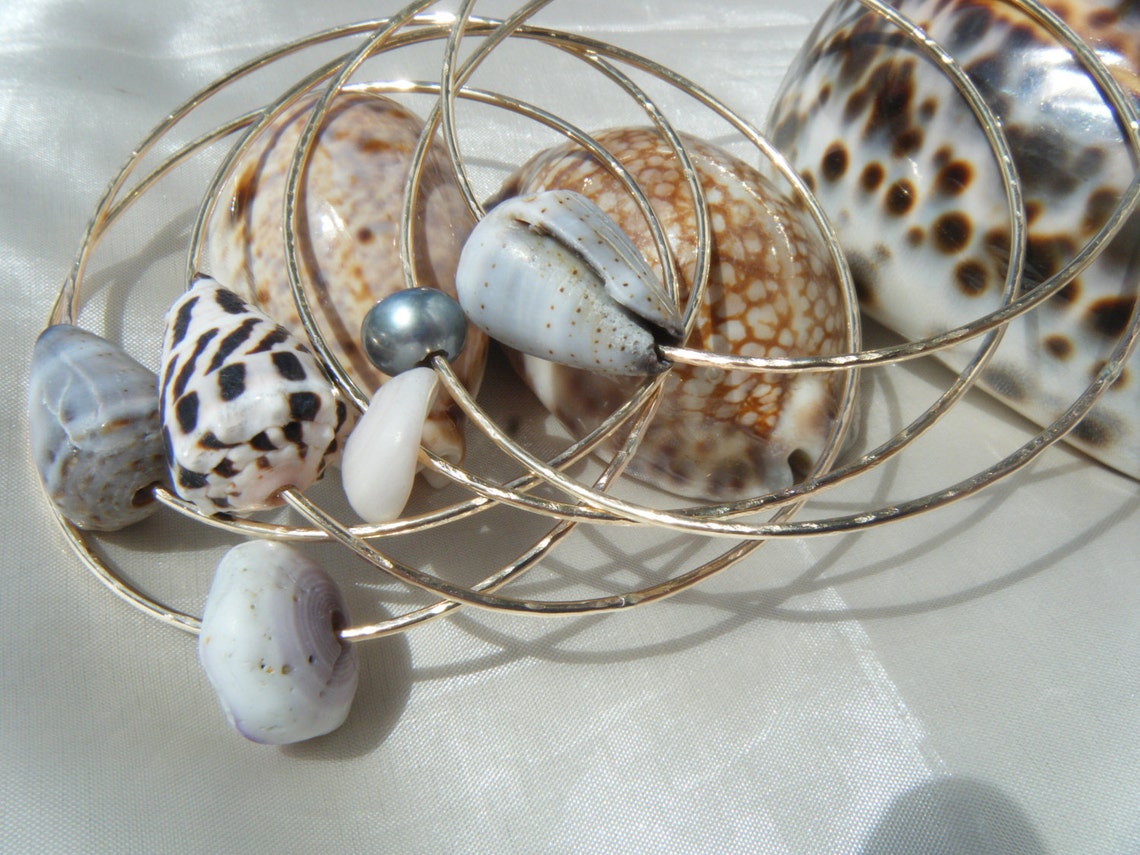 Set of 3 14K Gold Filled Bangles - Etsy