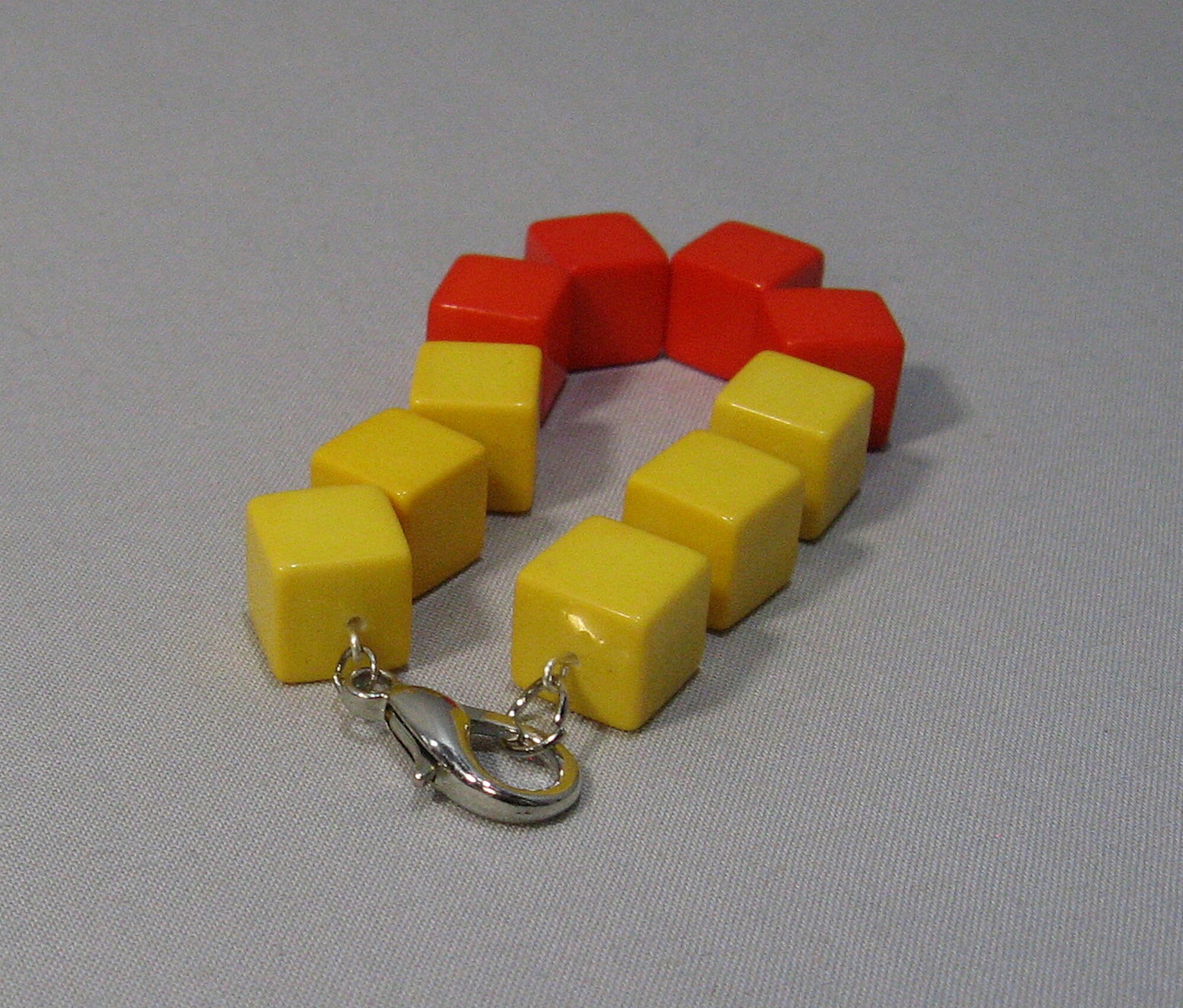 Vintage Plastic 2 Color Modern Cube Bracelet - Etsy