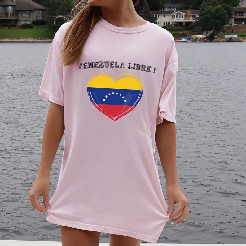 Venezuela Libre Shirt | Captured Live Maduro Graphic Crewneck ...