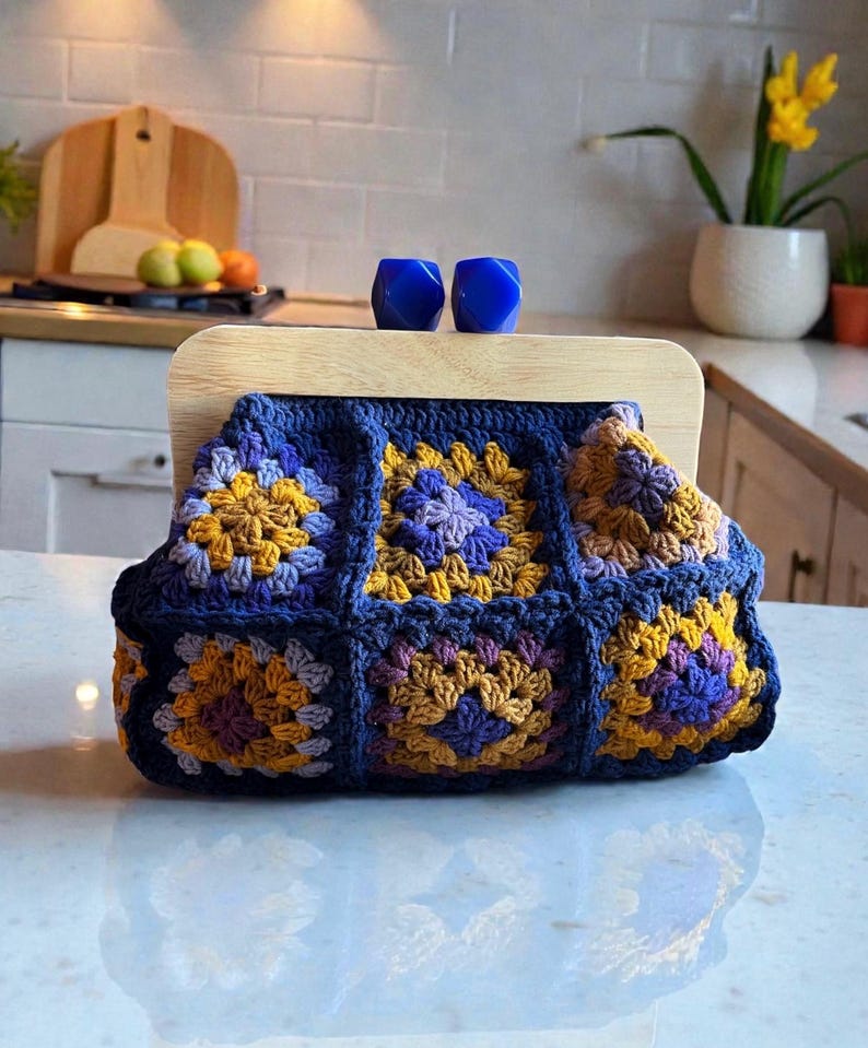 Handmade Granny Square Crochet Kiss Lock Bag, Boho Handbag With Wooden ...