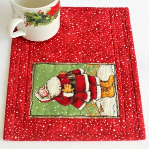 Quilted Christmas Mug Rug, Santa Snack Mat, 9.50x7.75 - Etsy