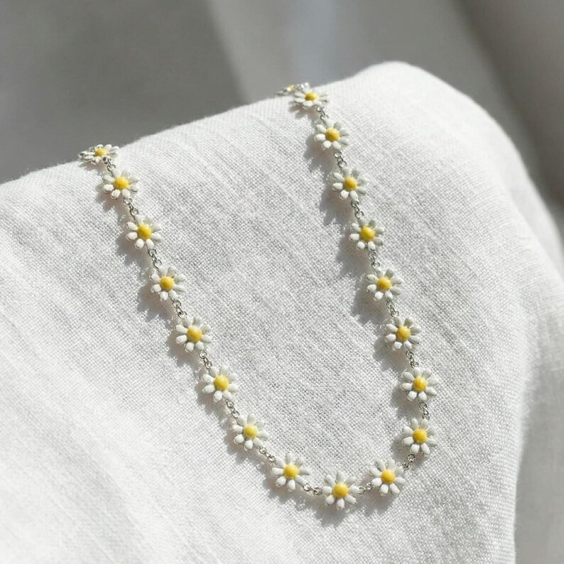 Daisy Flower Choker Necklace, Gold Tone Chain, White Enamel Daisy ...