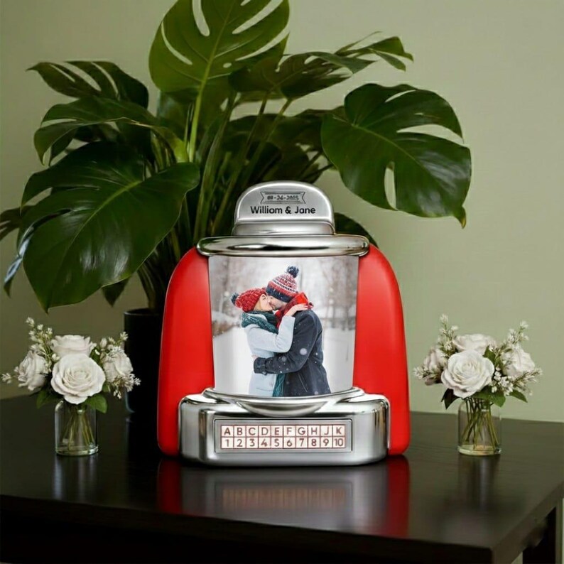 Retro Jukebox Music Box – Personalized Photo & Song, Valentine's Gift ...