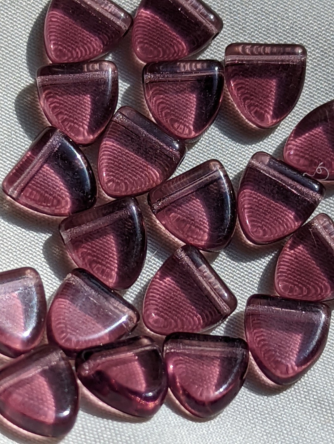 AMETHYST Purple //matte/frosted/)10mm Triangle FLAG Smooth Czech Glass ...