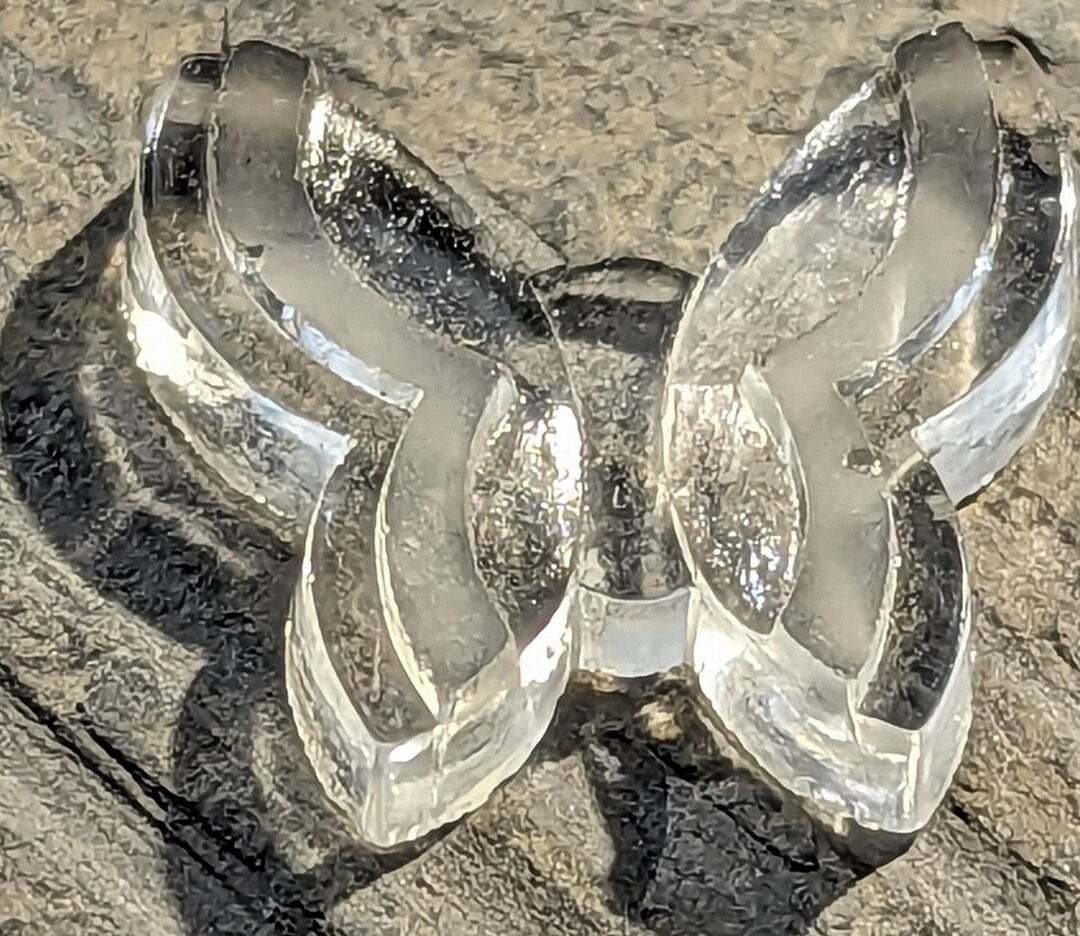Vintage 1950s German Cut GLASS BUTTERFLY, No-hole Stone/frosted &clear ...