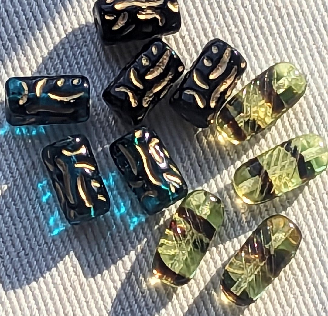 Uranium GREEN TORTOISE & Capri/gold Long Barrell Vintage Glass Beads ...