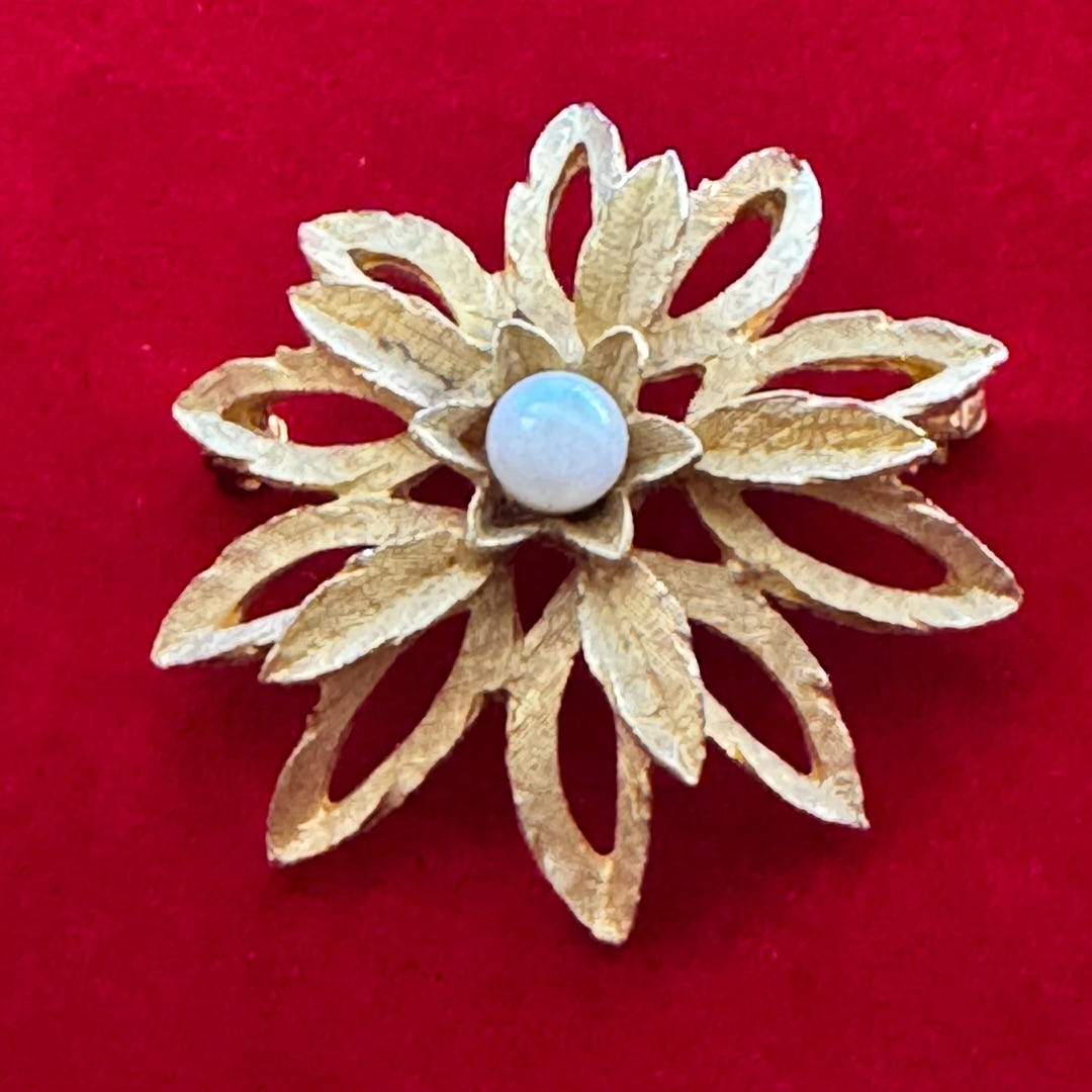 Vintage Gold Tone Pearl Center Rhinestone Sun Brooch Pin - Etsy