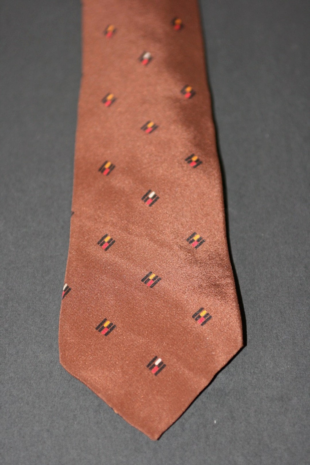 1960s Vintage CHLOÉ Necktie Pastel Pink and Brown Silk Foulard Pattern ...