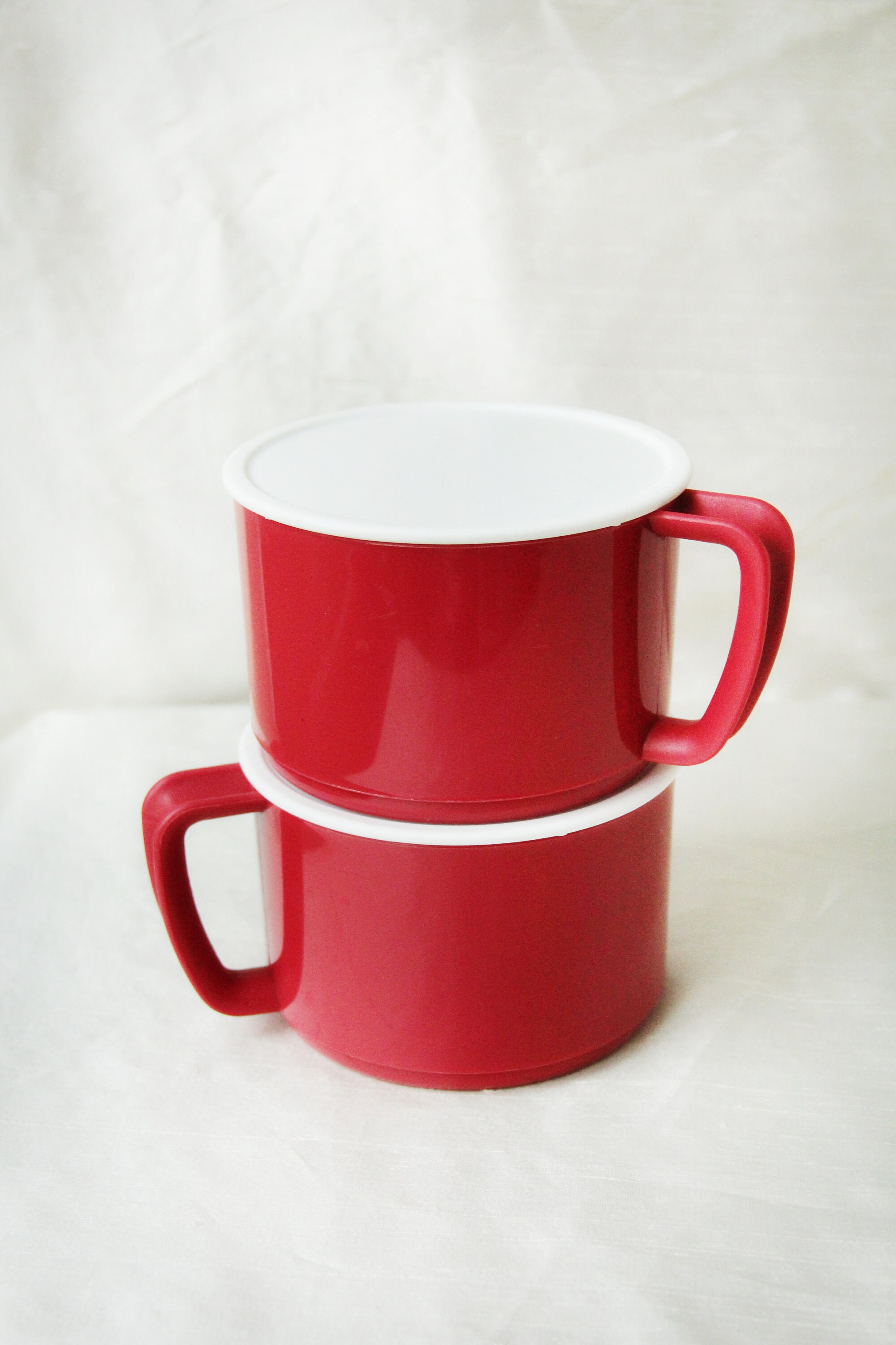 pair-of-plastic-soup-cups-with-lids-retro-camp-cups-red-etsy