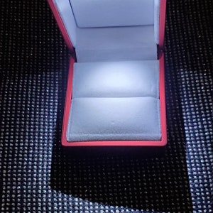 Red Piano Finish LED Lighted Ring Box Display Case FANCY Leather ...