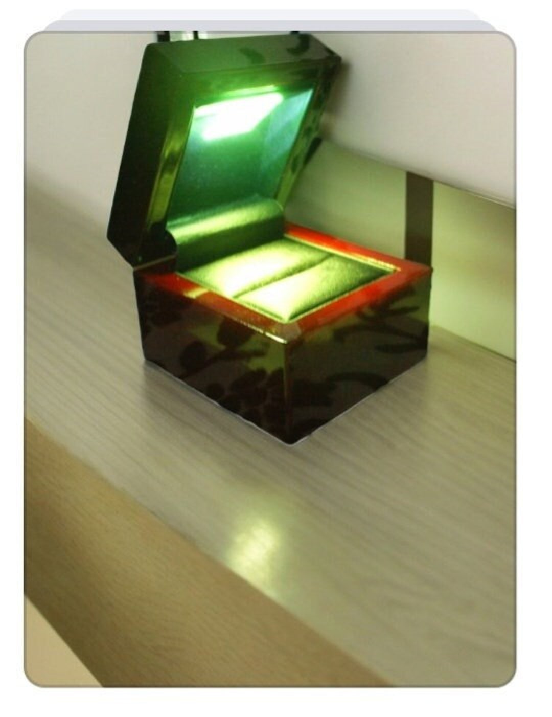 New Custom Made Green Lantern LED Ring Box Fancy Mahogany Wood Grain ...