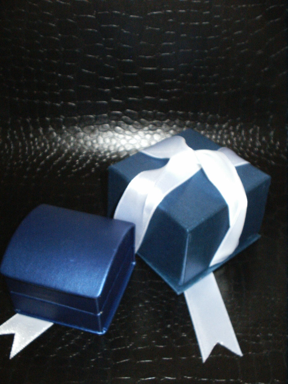 Fancy Blue LED Lighted Engagement Ring Box With Satin Ribbon Gift Box ...