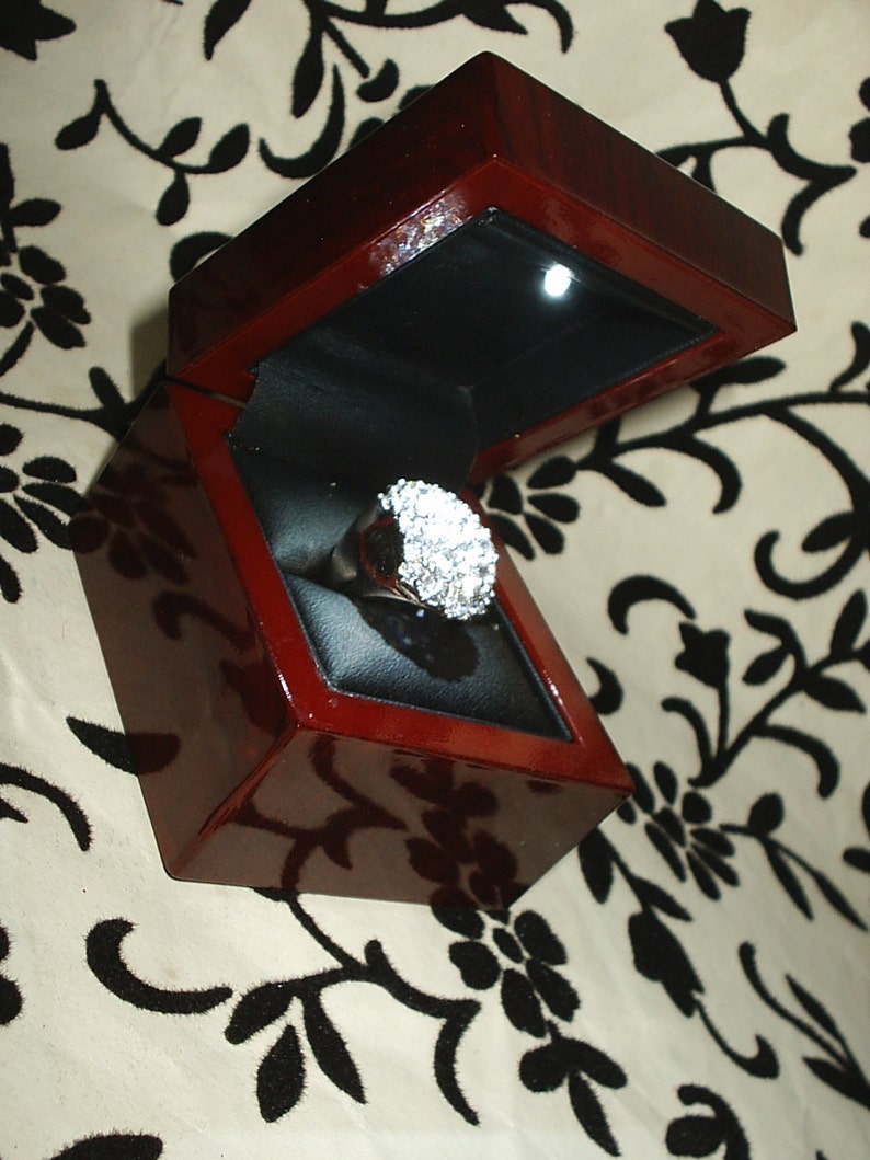 Lighted LED Glowing Ring Box Mahogany Wood Pattern & Black - Etsy