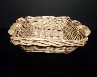Square Wicker Basket - Etsy