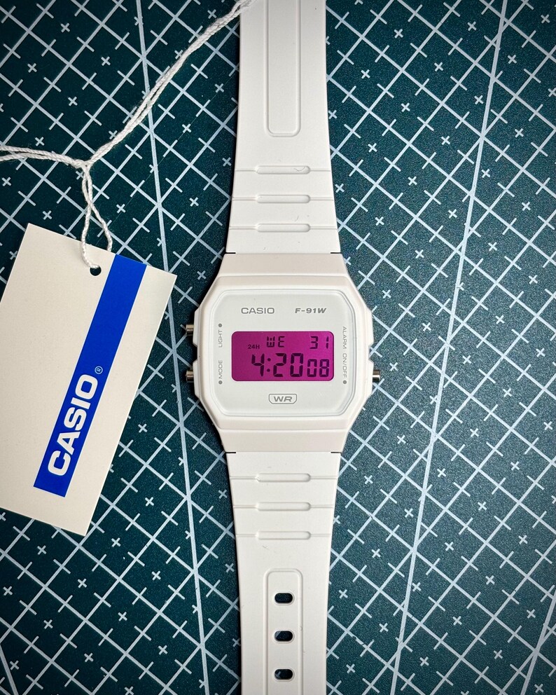 Casio F-91W White Pink LCD Mod – Reloj Digital Retro Y2K Aesthetic - Etsy