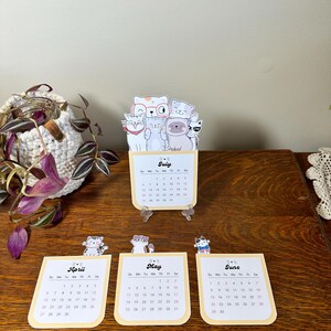 2025 Cat Calendar, Mini Desk Calendar, Month by Month Calendar, Easel ...