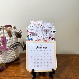 2025 Cat Calendar, Mini Desk Calendar, Month by Month Calendar, Easel ...