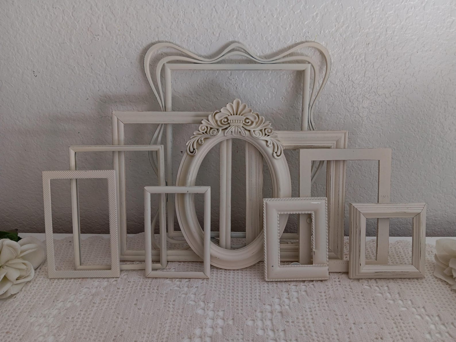 Antique off White Picture Frame Set up Cycled Vintage Photo Gallery ...