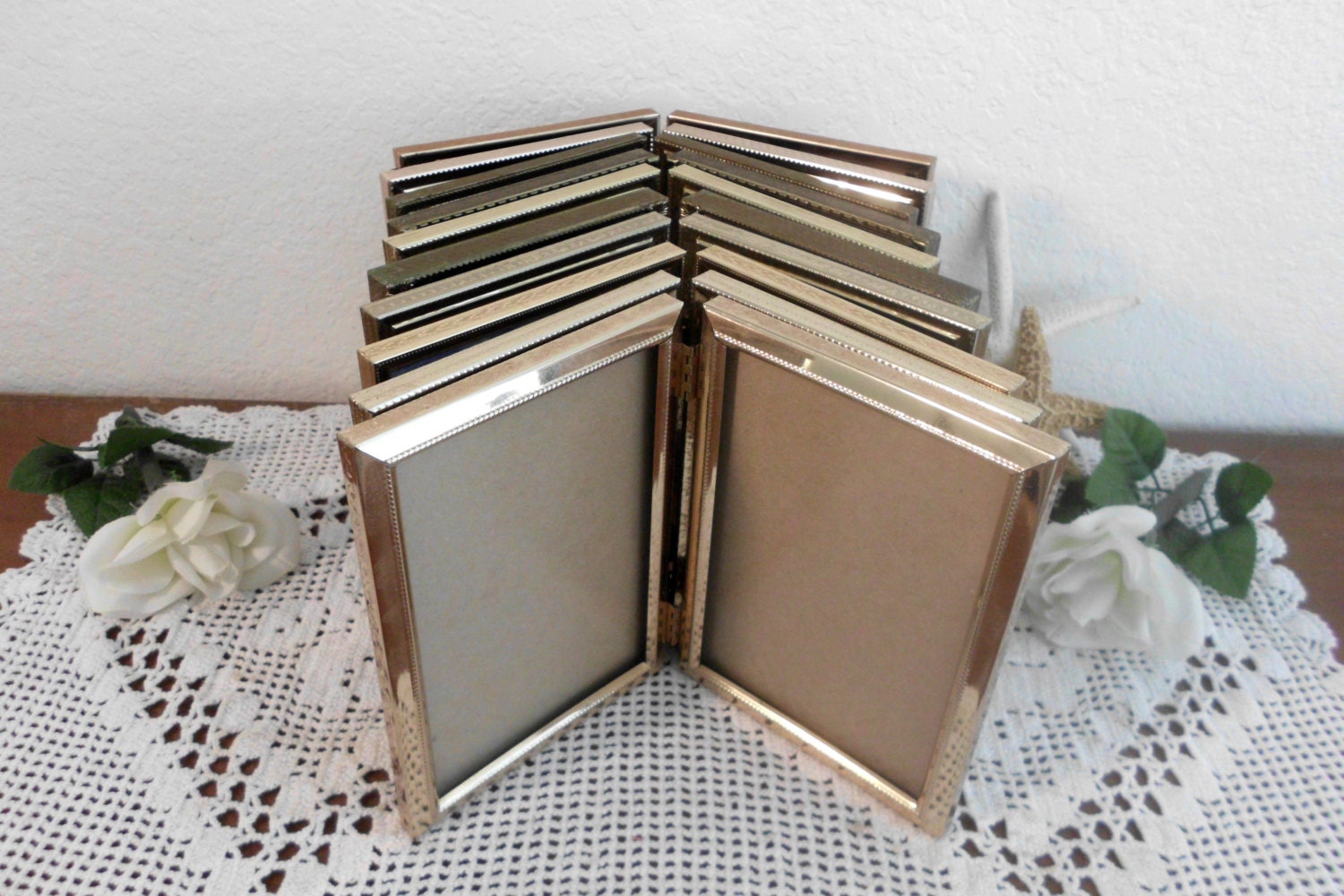 Vintage Double Hinged Frame Gold Metal Folding Picture Photo Decoration ...
