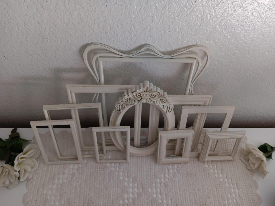 Antique off White Picture Frame Set up Cycled Vintage Photo Gallery ...