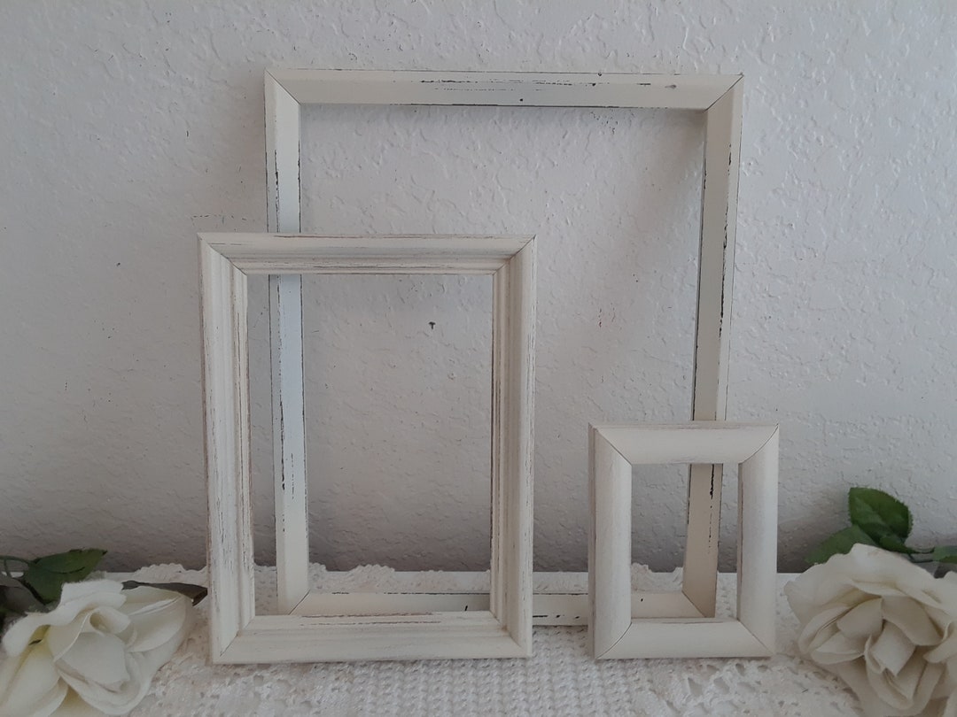 Antique off White Picture Frame Set up Cycled Vintage Photo Decoration ...