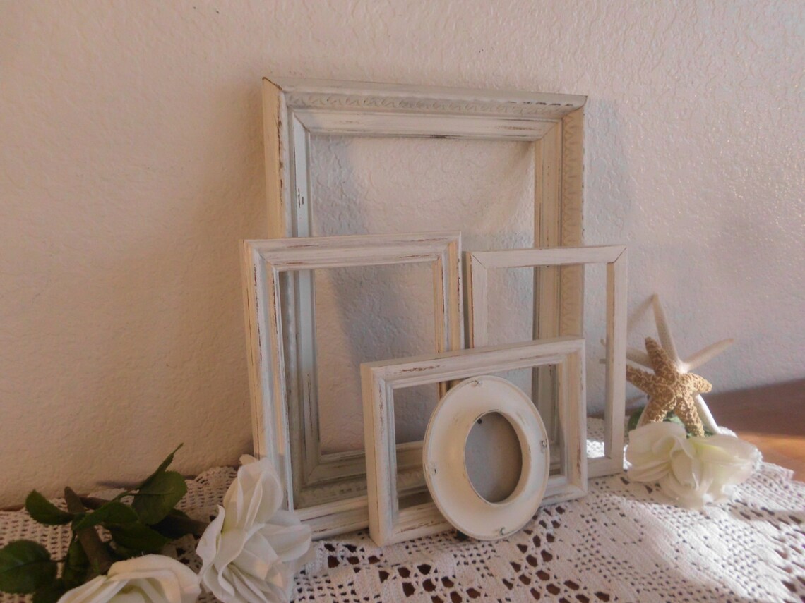 Off White Shabby Chic Oval Picture Frame Set up Cycled Vintage - Etsy