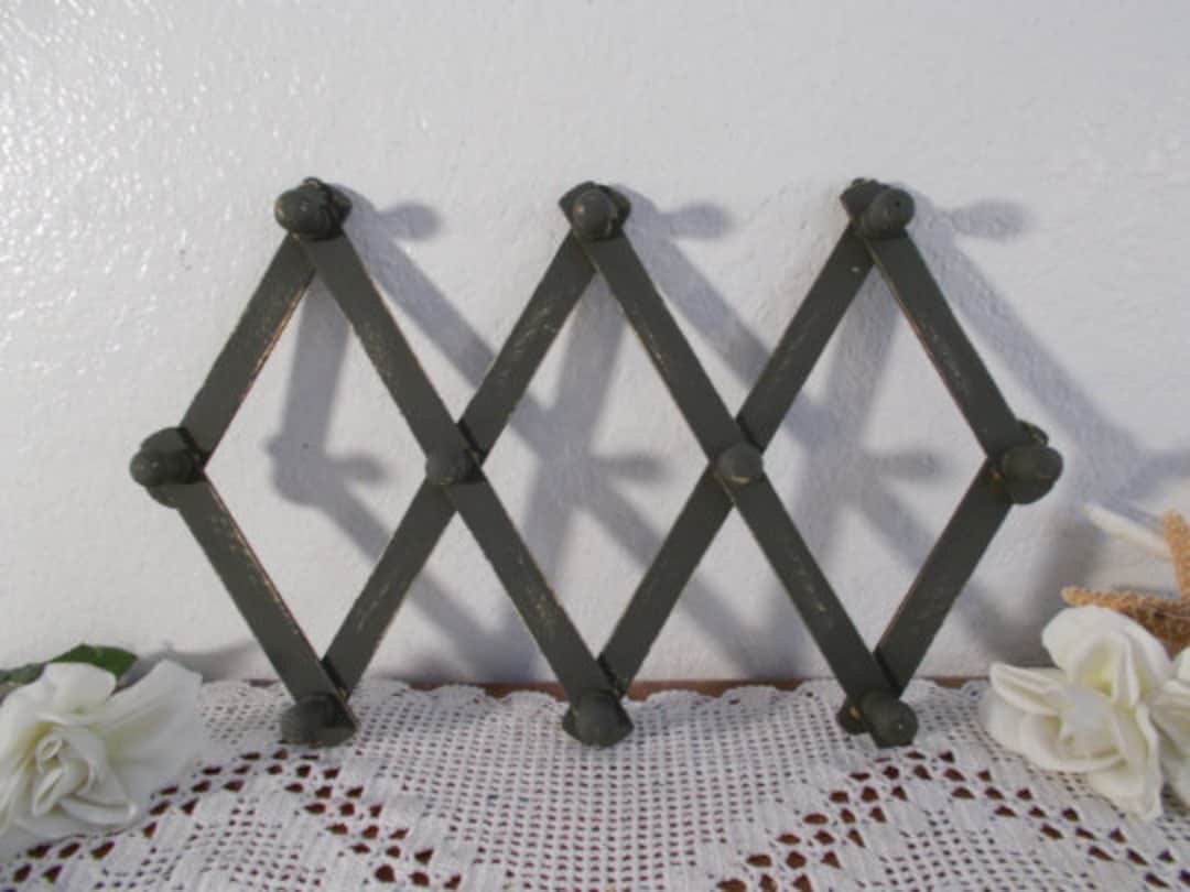 Deep Forest Green Accordion Peg Rack Rustic Shabby Chic Distressed Wood ...