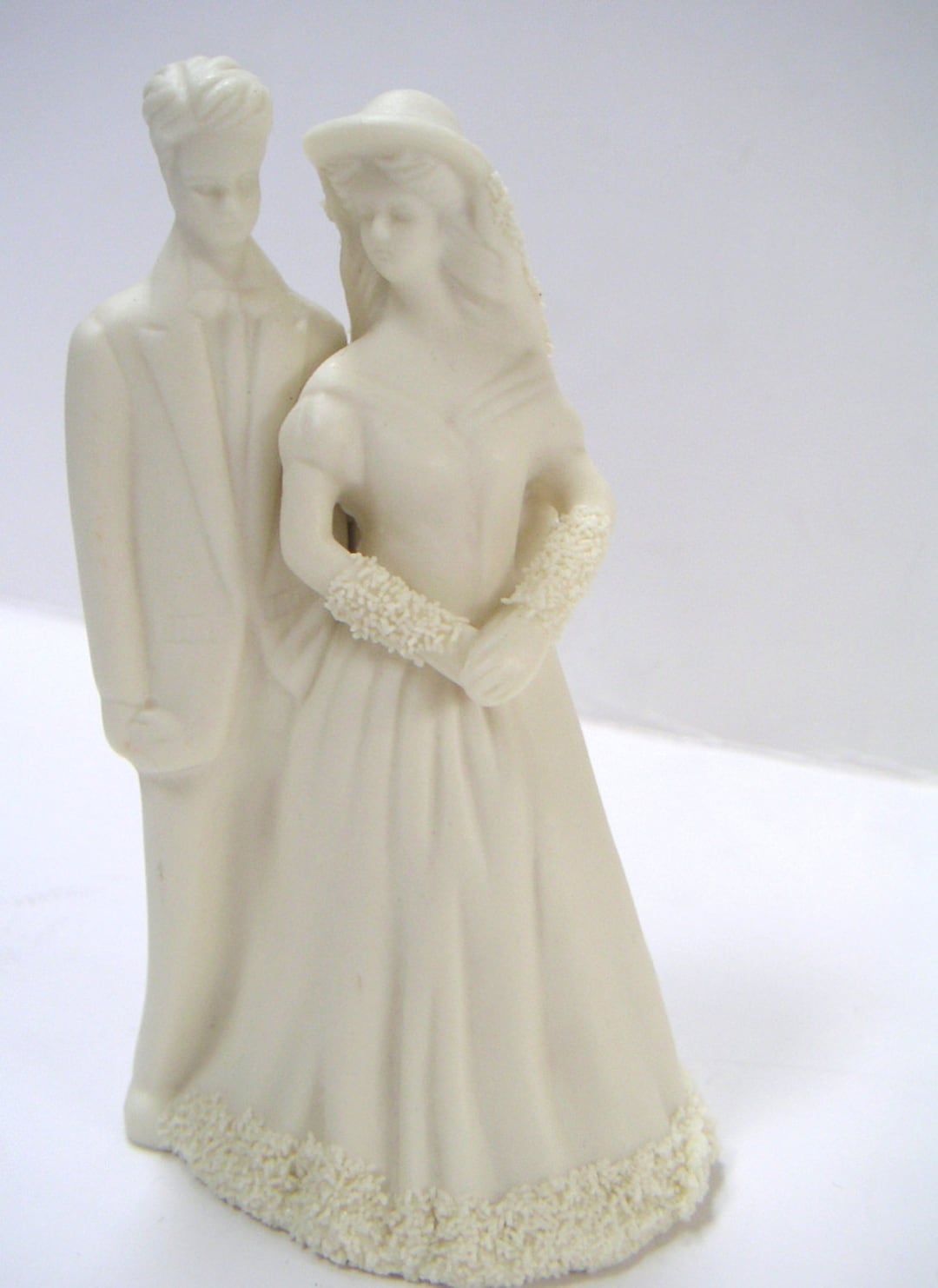 Vintage Wedding Cake Topper. Porcelain,wedding Day,romance,bride,groom ...